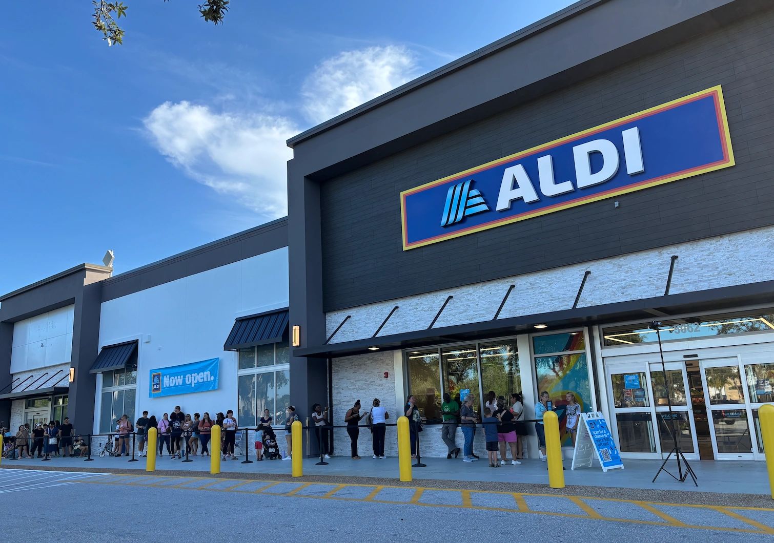 Aldi Grand Opening = HOT